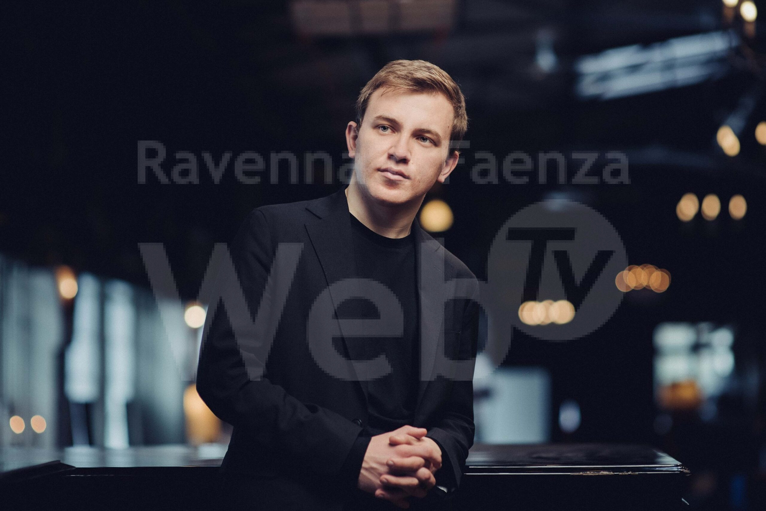 Ravenna Festival: Filippo Gorini, il pianista del futuro, tra miniatura ...