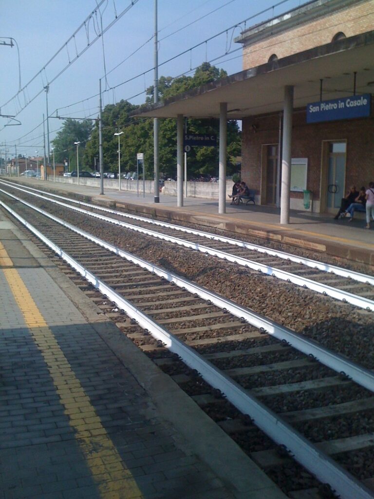 Investito da treno a Ravenna, 51enne in prognosi riservata - Ravenna Web Tv